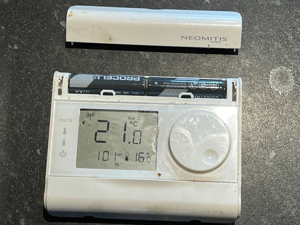 Batteries in the wireless room stat | fixmyplumbing