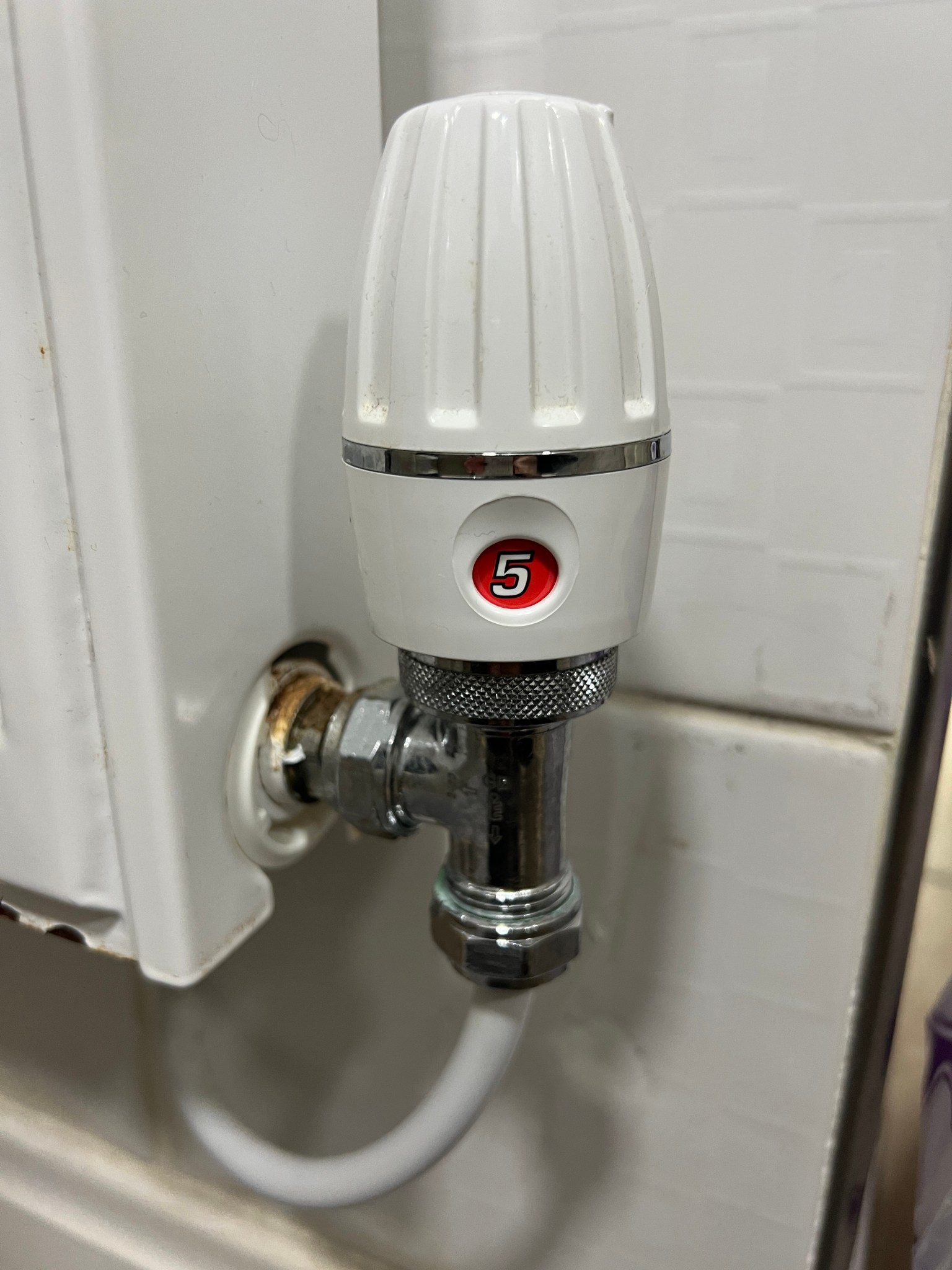 My thermostatic radiator valve snapped off | fixmyplumbing