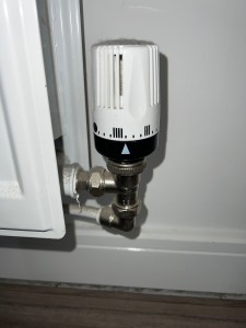 My thermostatic radiator valve snapped off | fixmyplumbing
